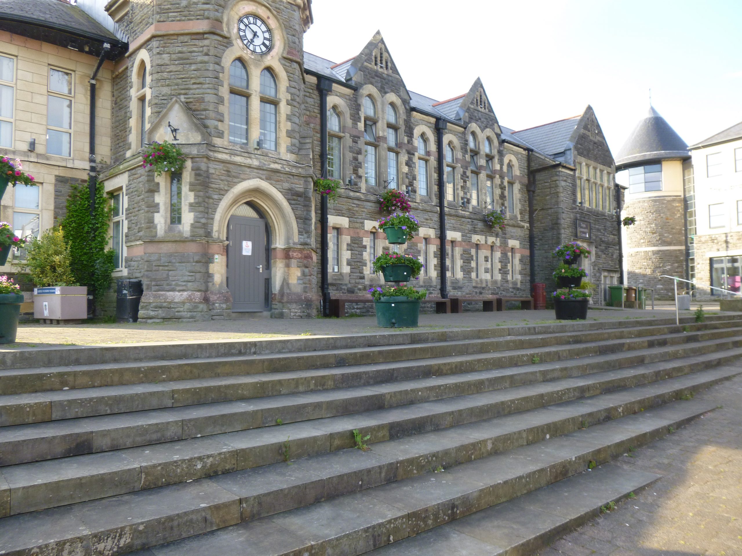 Splash of colour - Caerphilly Town Council Caerphilly Town Council